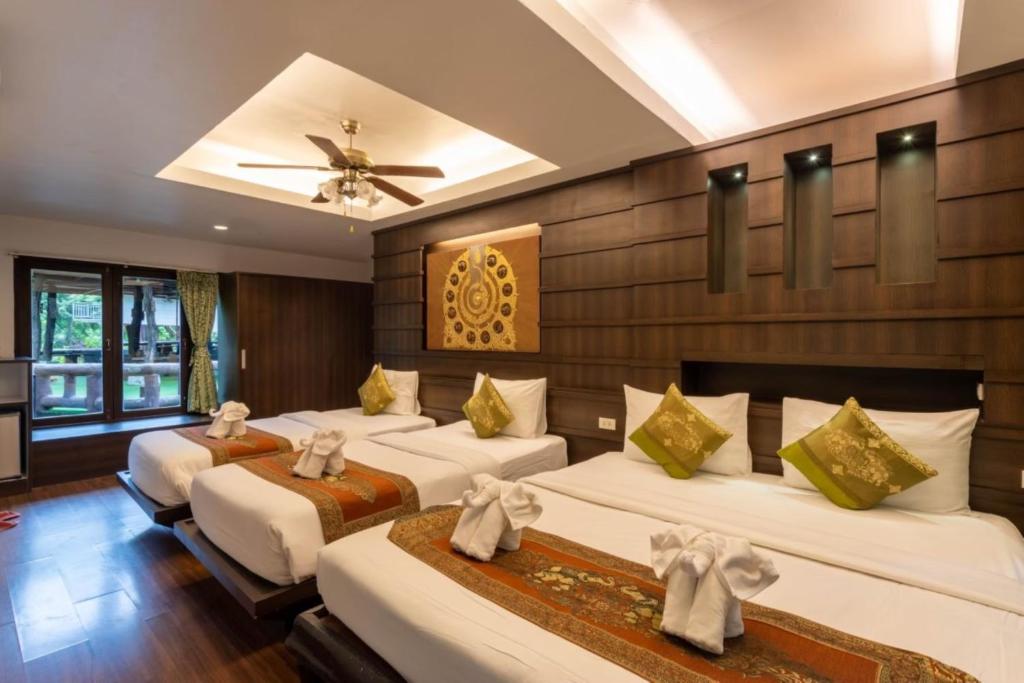 Rock And Treehouse Resort Deals