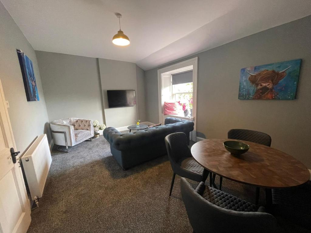 The Blue Nile Hillhead - Pass the Keys, Glasgow from £40pp