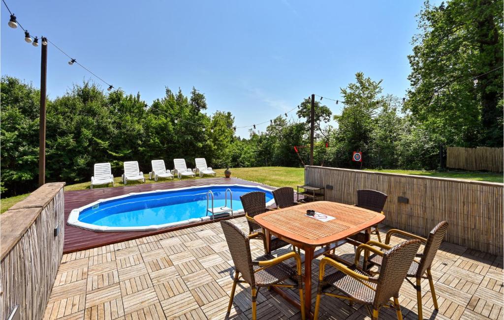 Up to 32% off - Lovely Home In Biskupec Zelinski, Biškupec Zelinski