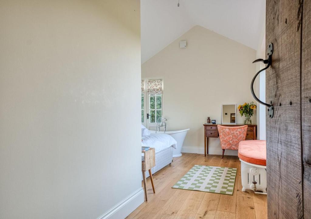 From £39pp - The Cider Barn - Gorgeous Rural Escape Near Bath