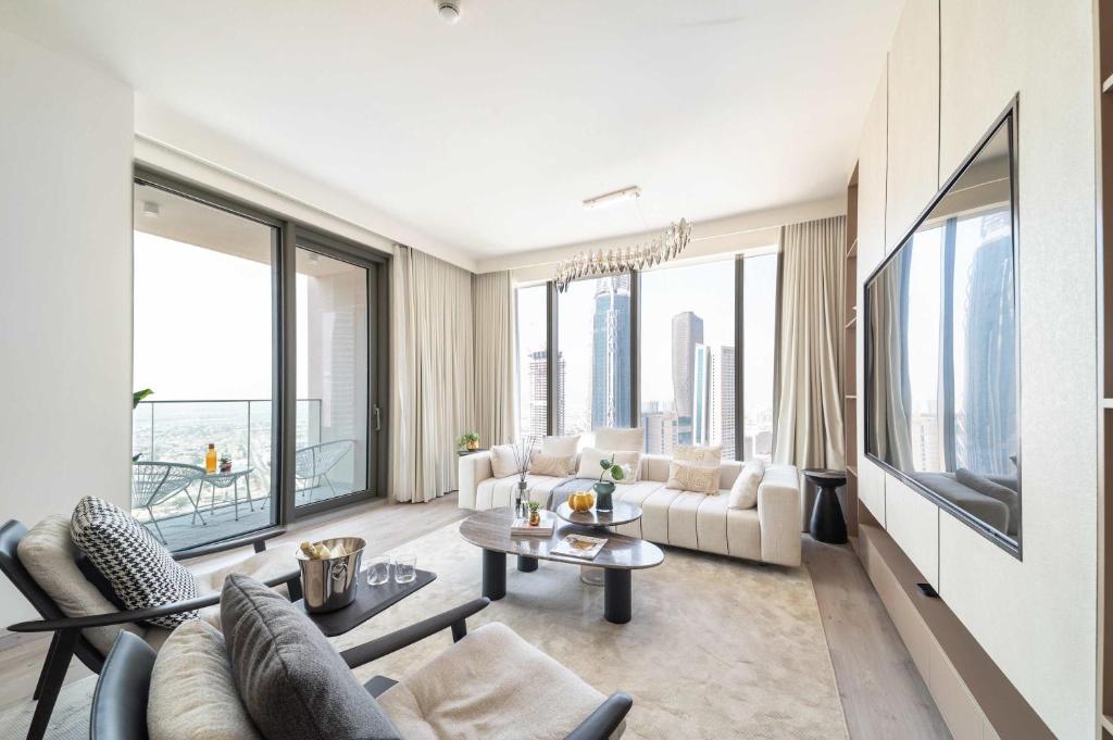 Frank Porter - Forte Tower 1, Dubai from $70 - Book Now