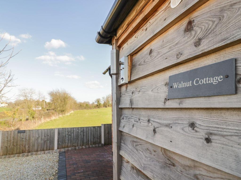 Walnut Cottage | Cotswolds Guide