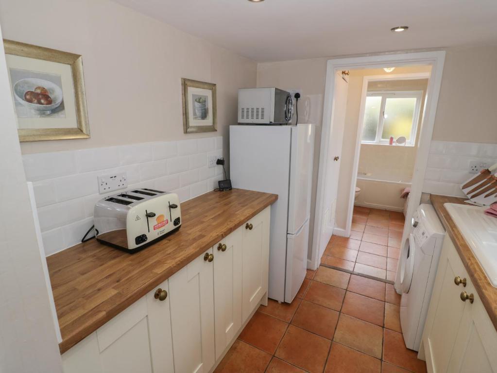 Cherry Blossom Cottage | Cotswolds Guide