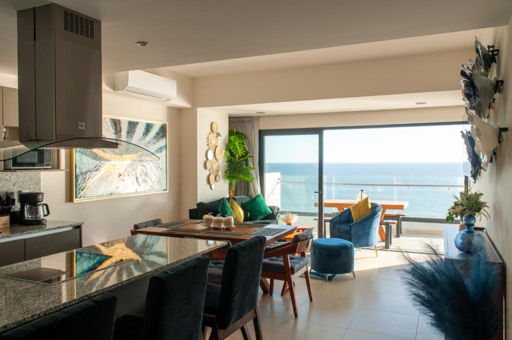 Malecón Love, Mazatlán up to 32% OFF - Book Now