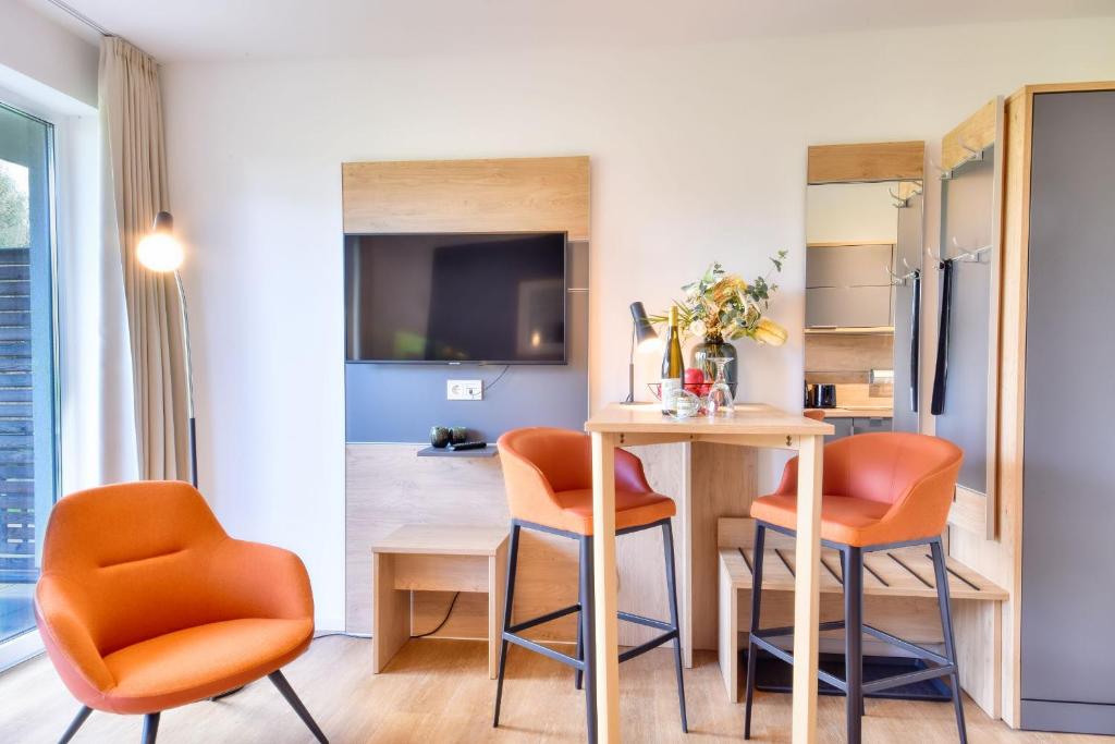 From €39pp - Ferienwohnung Bachstelze 22 im Wreecher Idyll Rügen by ...