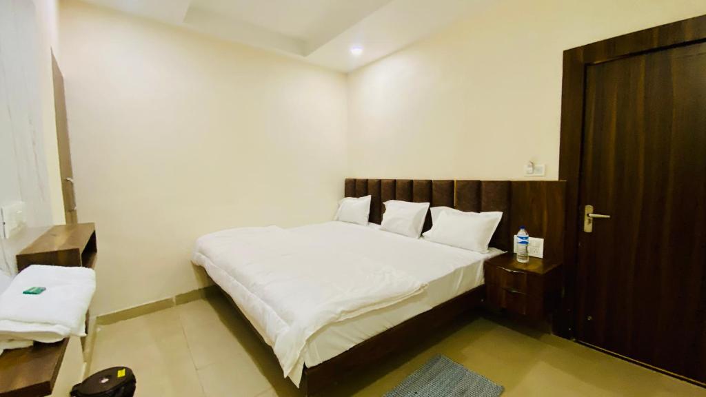 Hotel Fortune Palace, ujjain from $14 - Book Now