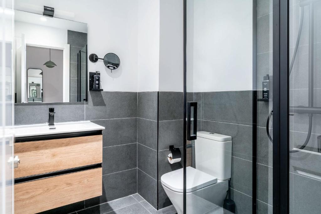 Limehome Malaga Calle Victoria from €60pp - Book Now