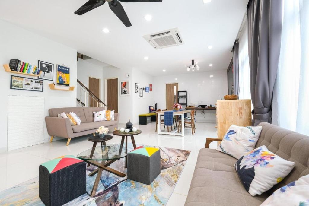 Luxury Maisons Pearl Residences Penang, Villa Batu Feringgi