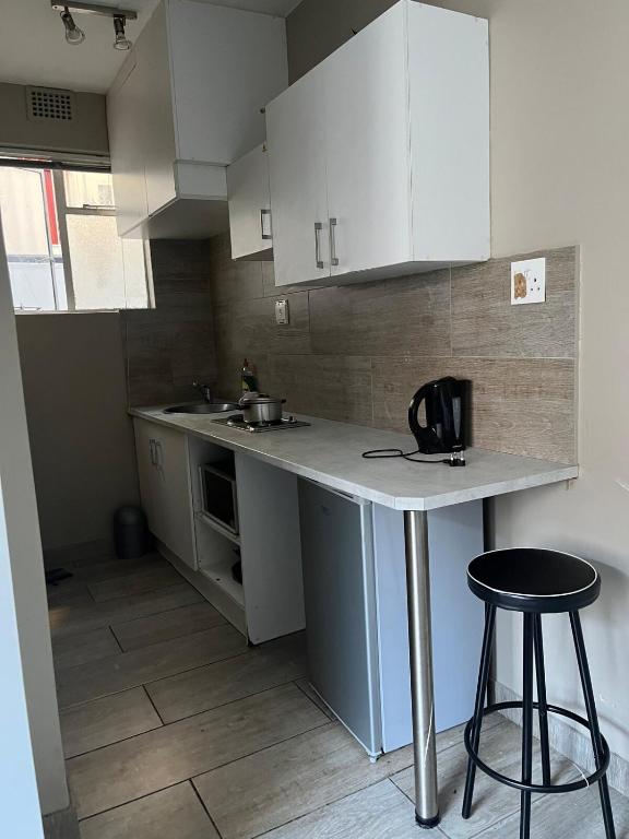 Cozy studio apartment in Long street, Cape Town from $27