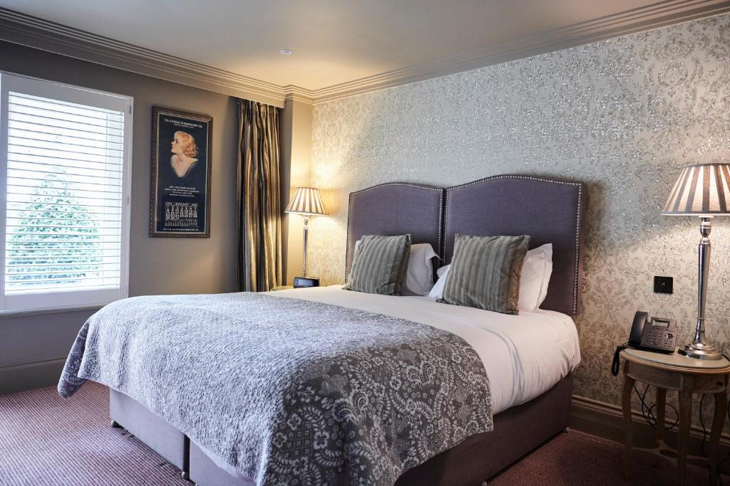 The Lion Inn | Boreham 2025 UPDATED DEALS £128, HD Photos & Reviews