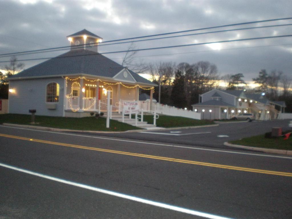 Village Inn & Suites - Smithville Motel (Galloway (NJ)) - Deals, Photos ...