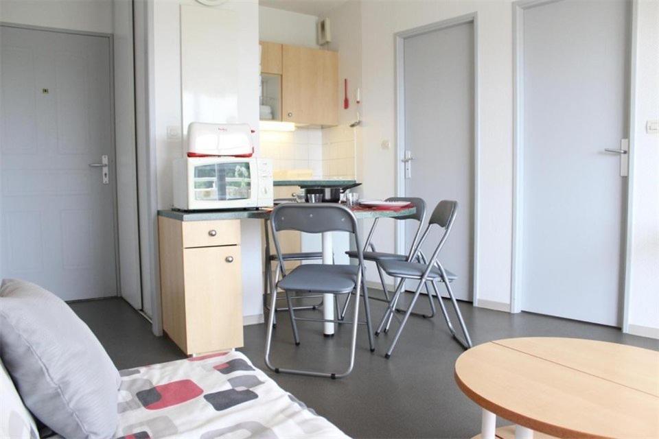 Appt Studio cabine LA ROCHELLE - LR030-A212 from €39pp