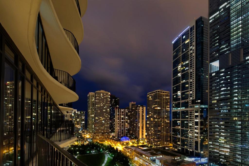 Radisson Blu Aqua Hotel, Chicago, Chicago (IL) | 2024 Updated Prices, Deals