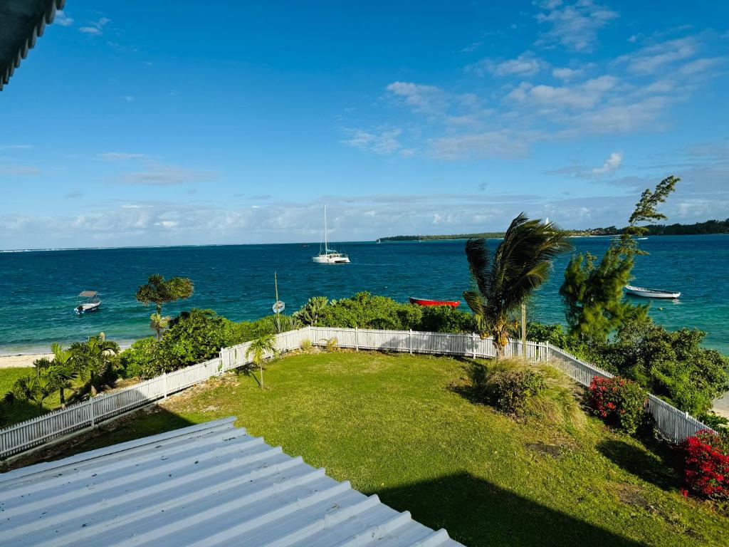 Dan Beach Apartment, Trou d' Eau Douce from €85 - Book Now