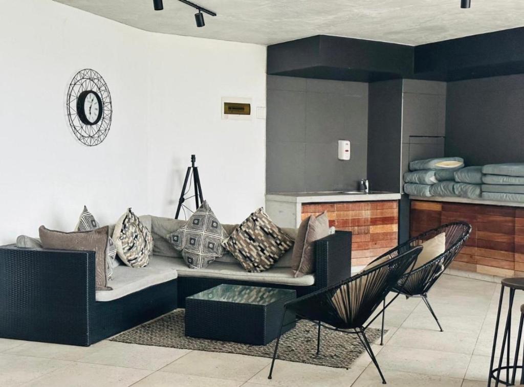 Sibaya's Premium Apartment in Coral Point from $27