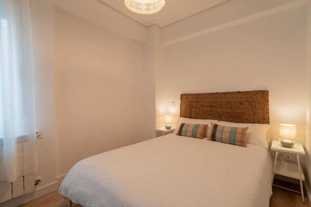 Piso en el corazón de Santander from €41pp - Book Now