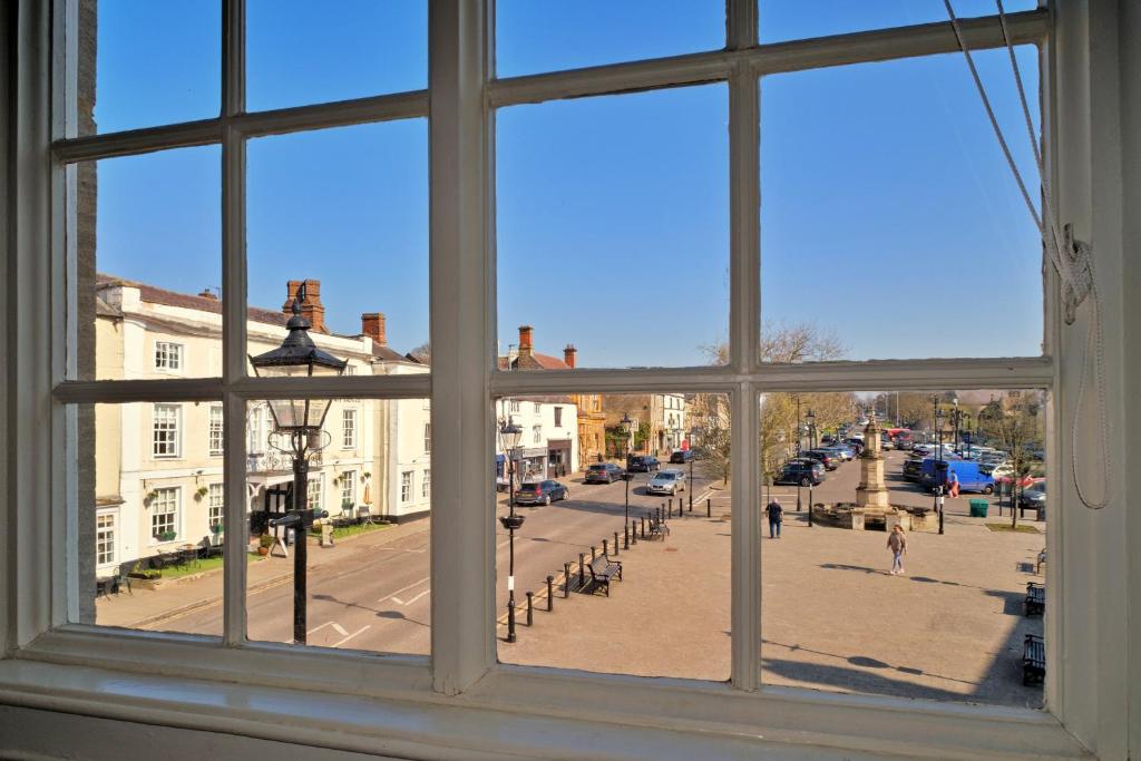 From £39pp - Finest Retreats - The Loft at Brackley Town Hall