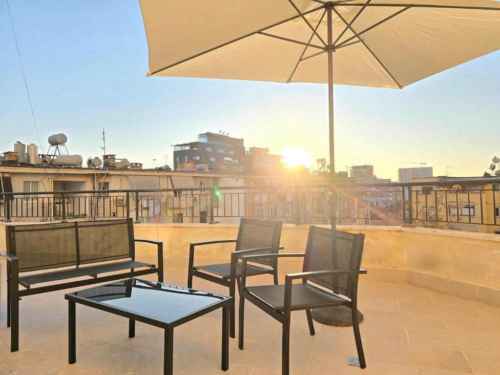 Skanderbeg Oasis Tirana Central, Tiranë from €14pp - Book Now