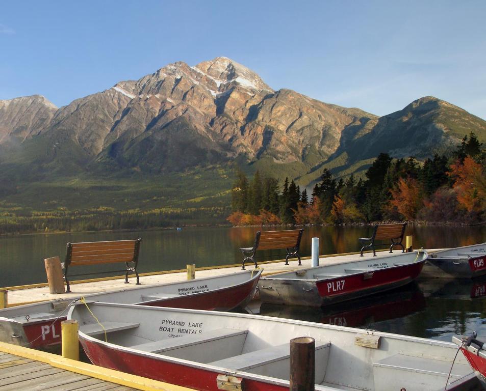 Pyramid Lake Resort, Jasper (AB) | 2025 Updated Prices, Deals