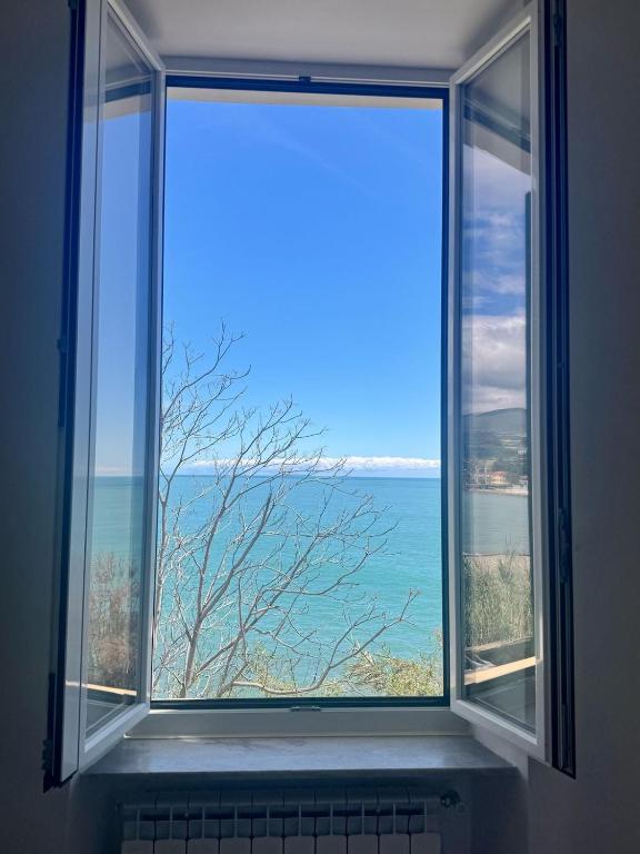 Splendida Casa Vista Mare Per 4 Persone Di Fronte Alle Spiagge Di ...