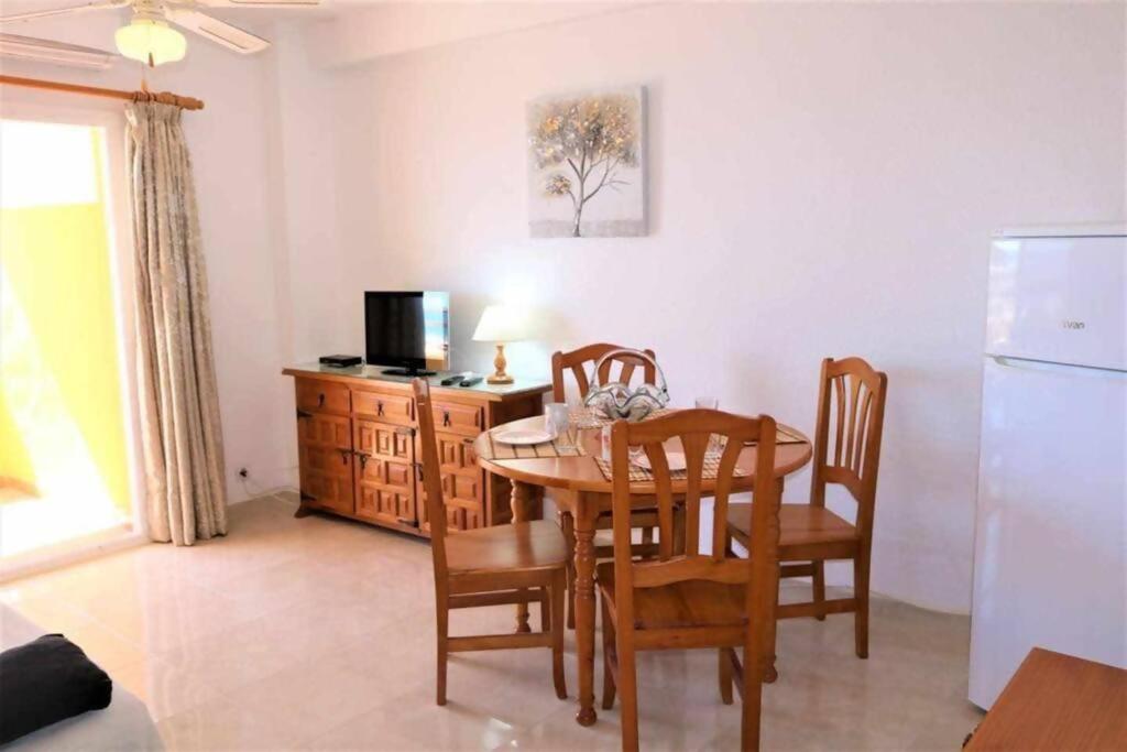 34B VORA 1 dormitorio con vistas al mar, Calpe from €39pp
