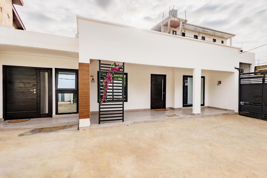 From $14 - Villa Blanche de 3 chambres - Modulable en appartement de 2 ...