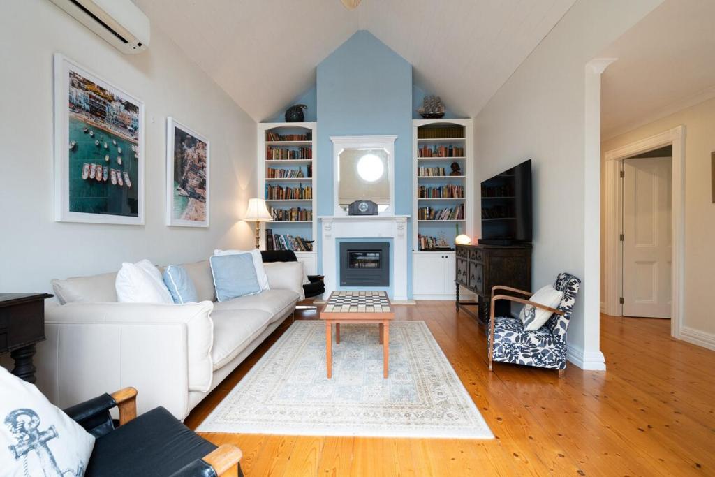 From $64 - Riverside Charm - A stone's throw to the river, Barwon Heads
