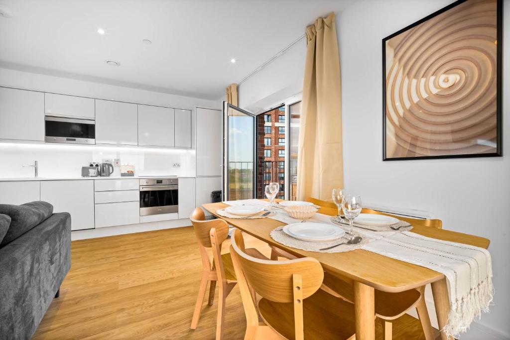 From £39pp - New Luxury 2 Bedroom Apartment - Juliet Balcony - Fast ...