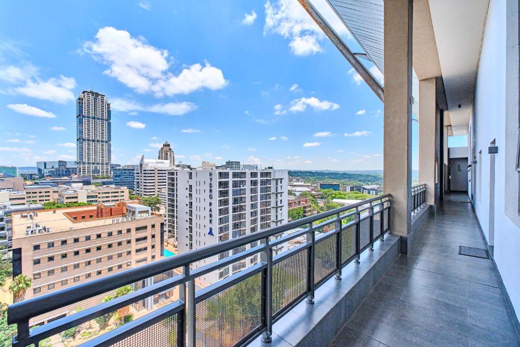 From $22pp - 190 Westpoint Executive Suites, Sandton, Johannesburg