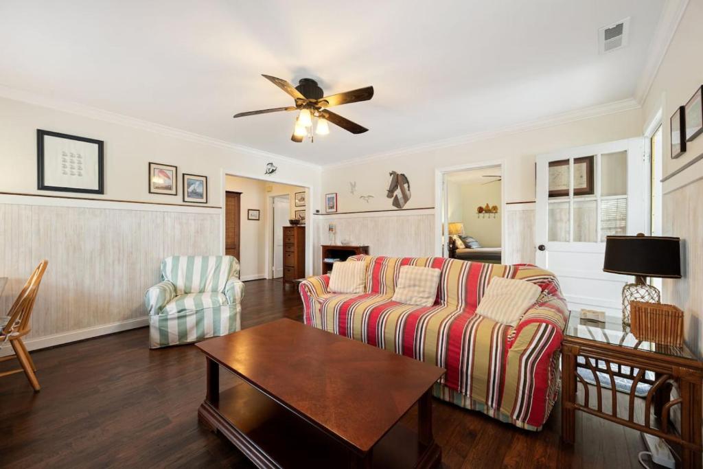 From $56pp - The Rusty Anchor. Historic PF Sea Memories, Carolina Beach, NC