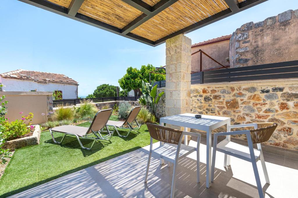 From €39pp - Kefalas Luxury Villas Kelari Accessible Stone Studio ...