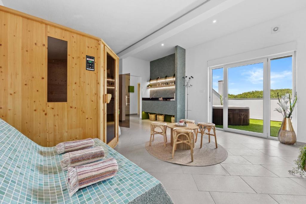 From €30 - Villa Spa Otium for 8 people with 32 m2 heated pool, outdoor ...