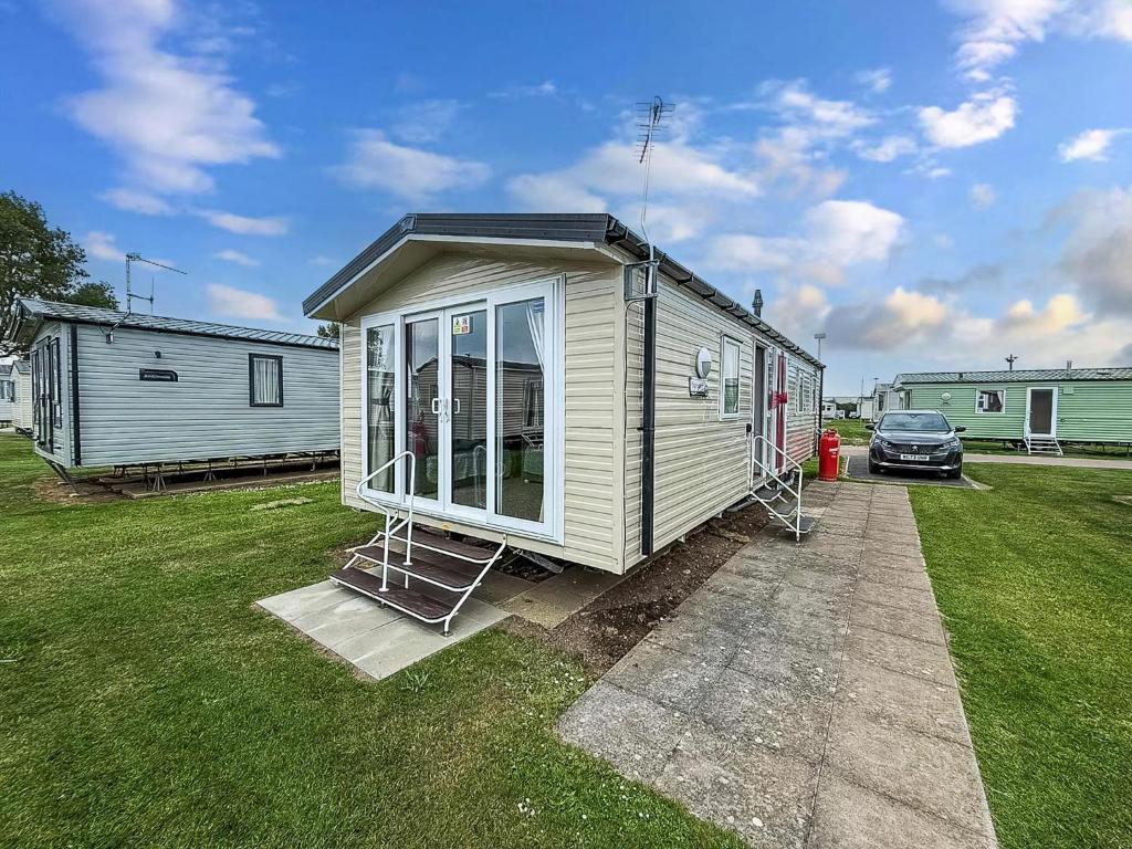 From £44pp - Caravan In Scratby, Norfolk Ref 50071D, Great Yarmouth