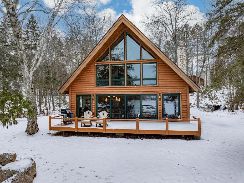 From $51pp - Loon Star Lodge - Three Bedroom Log Home, Deer River, MN