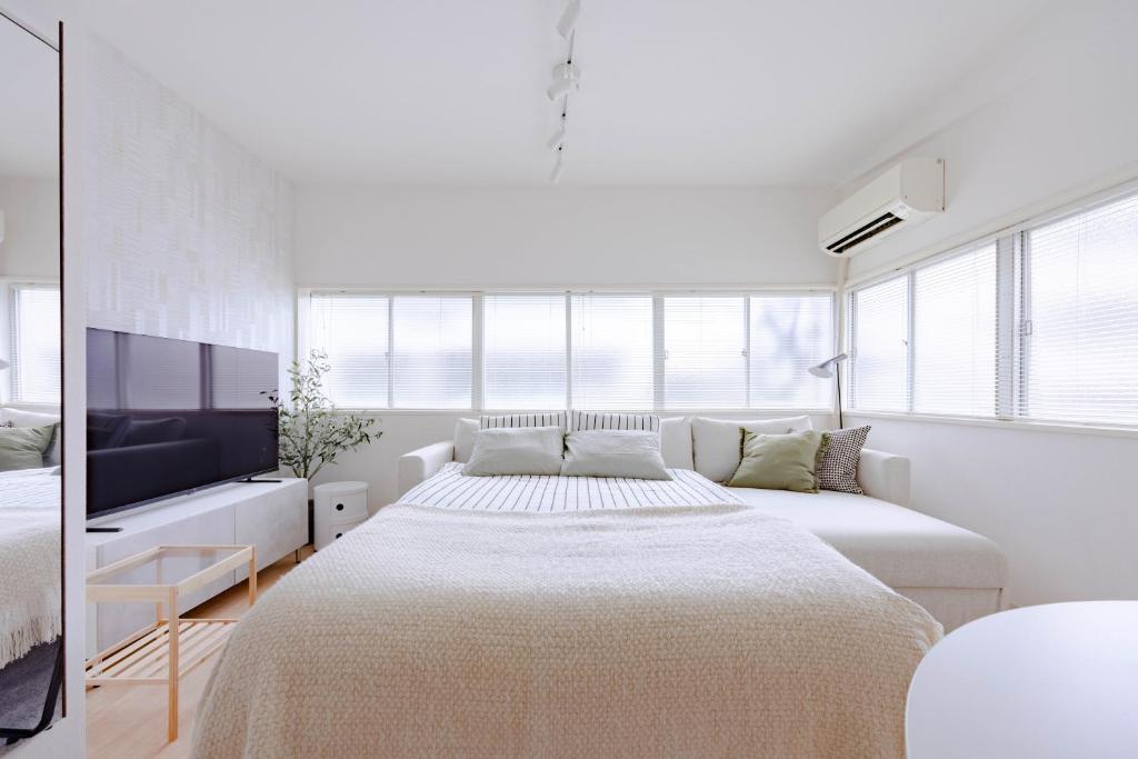 Tokyo Flash Hideout Entire apartment - Deals, Photos & Reviews