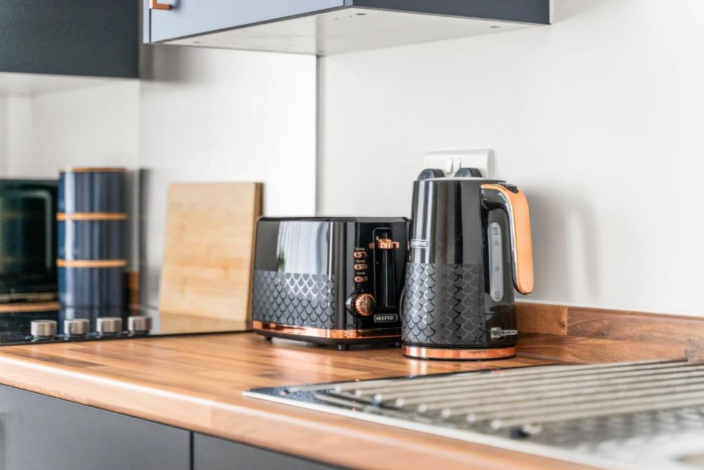 From £49pp - 2BR Apartment – Bingley | Bradford | Free Parking