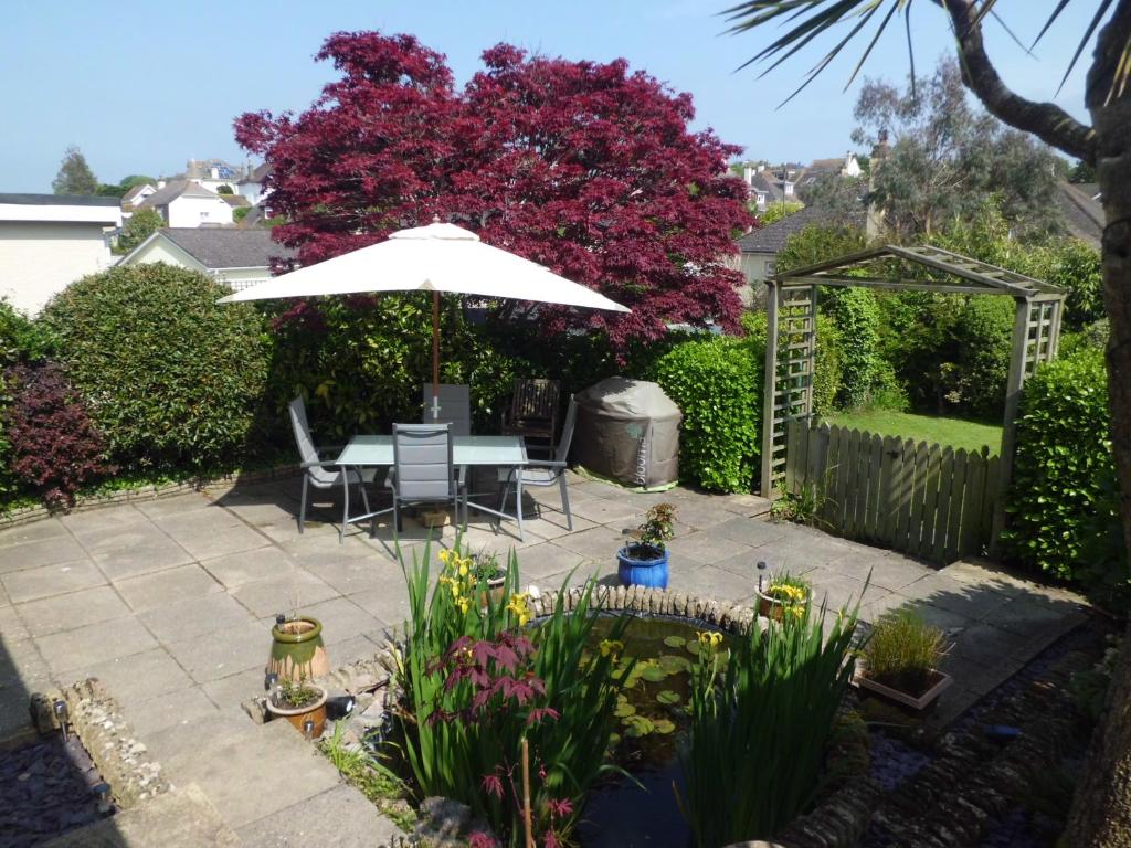 Fair Winds Guest House | Devon Guide