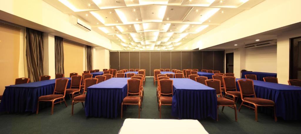 Microtel by Wyndham Mall of Asia, Manila | 2024 Updated Prices, Deals