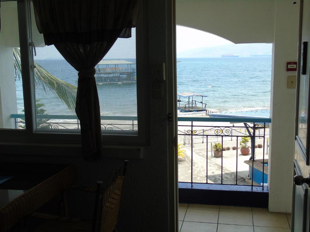 Blue Rock Resort and Dive Centre, Subic (Zambales) | 2023 Updated ...