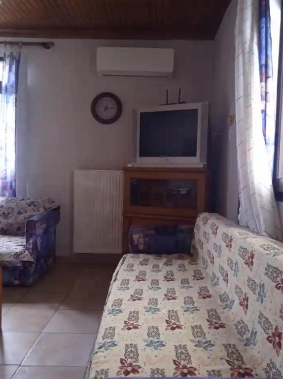 Gianni's House, Zilotí from €53pp - Book Now
