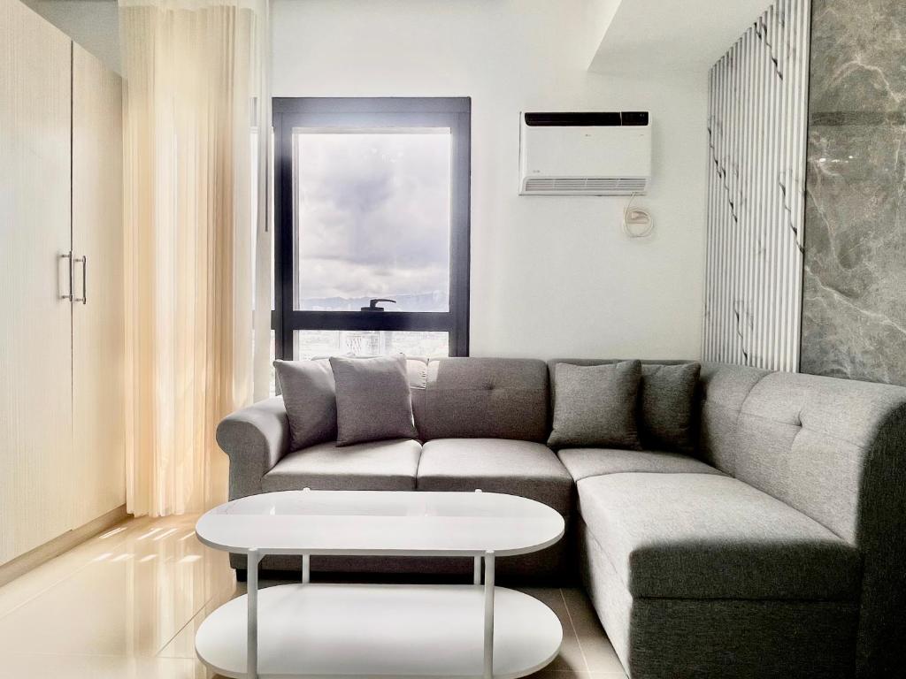 From $14 - JTower Residences N1705 Heart of Mandaue steps from SM JMall ...