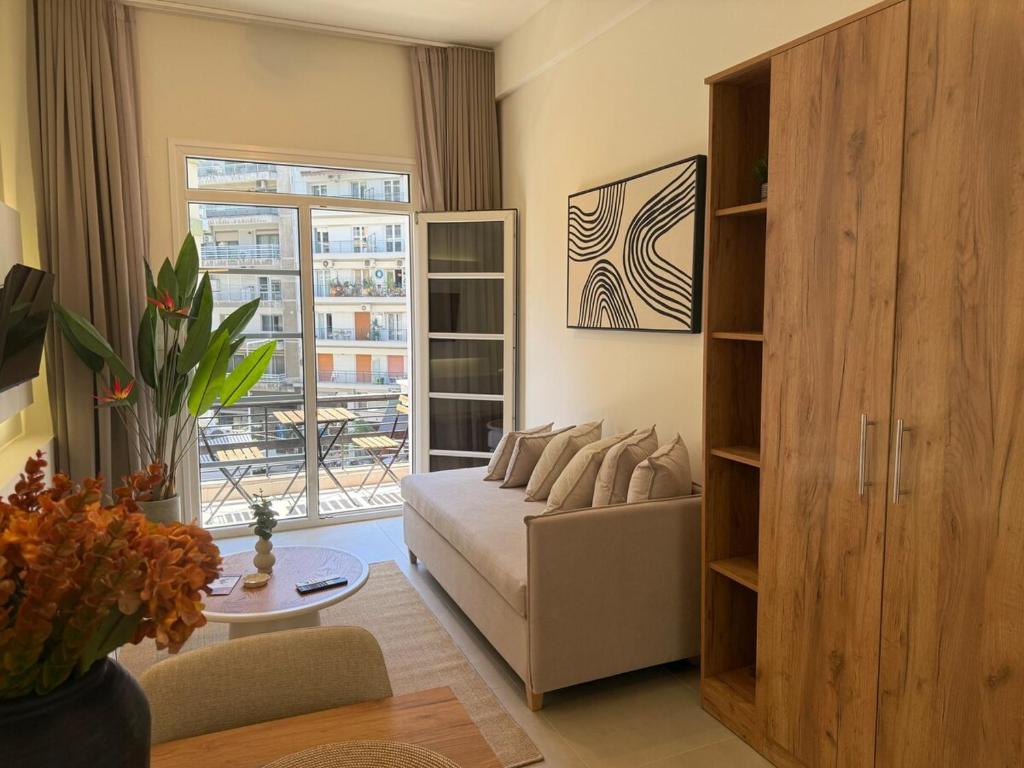 B2 Tsimiski, Thessaloniki from €77 - Book Now