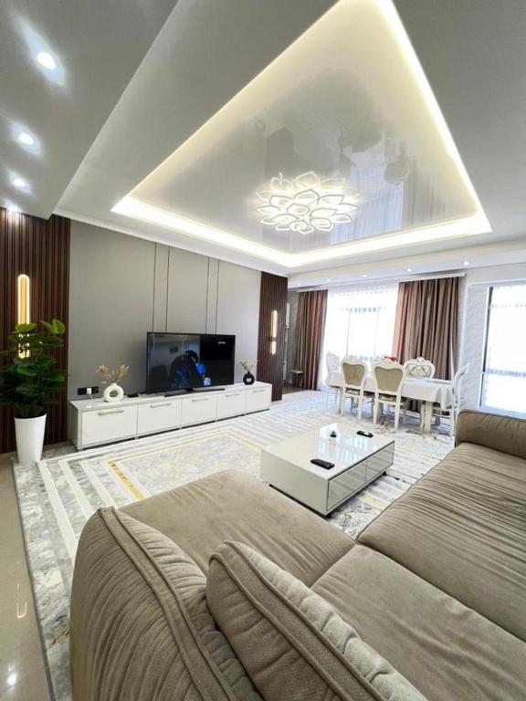 Luxury Apartments on Toktogul #106 Entire apartment (Bishkek) - Deals ...