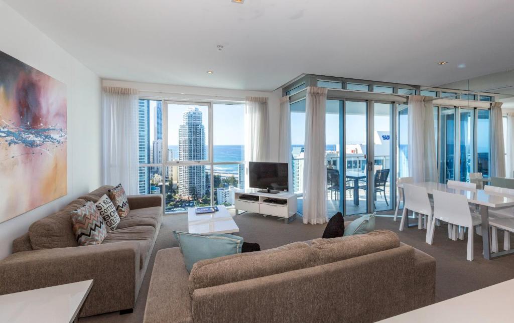 Artique Surfers Paradise Resort, Gold Coast | 2024 Updated Prices, Deals