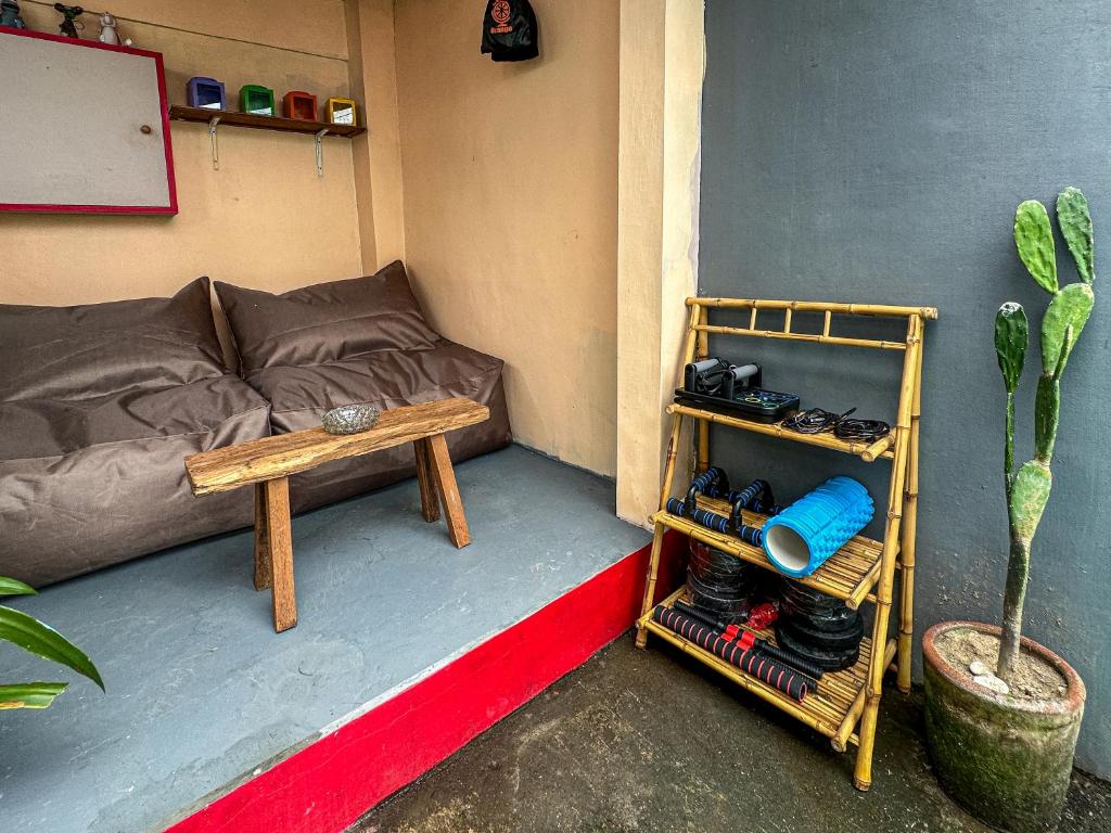 From $17 - Central 1BR Studio with Shared Pool and Fitness, private ...