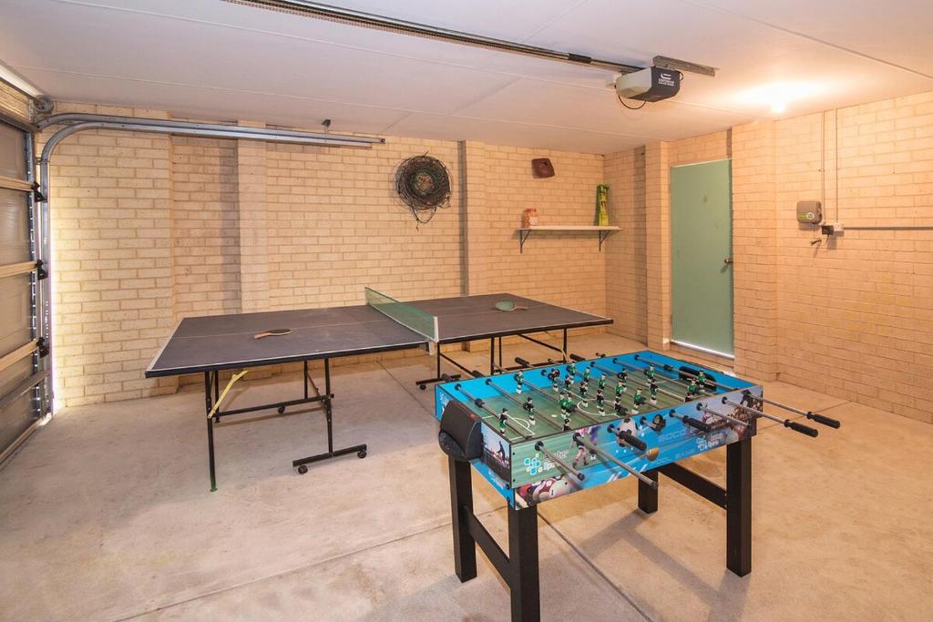 From $53pp - Pebble Beach House- WIFI, Theatre room, Secure yard, Geographe