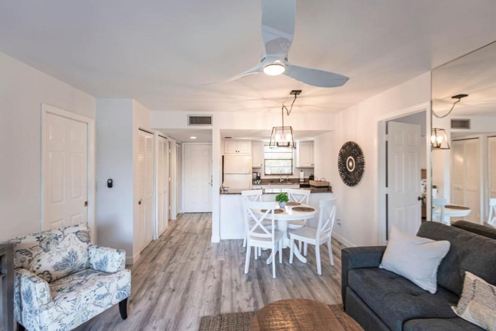 From $53pp - Park Shore Resort-Deluxe Condo 1st FloorBLDGE 134, Naples, FL