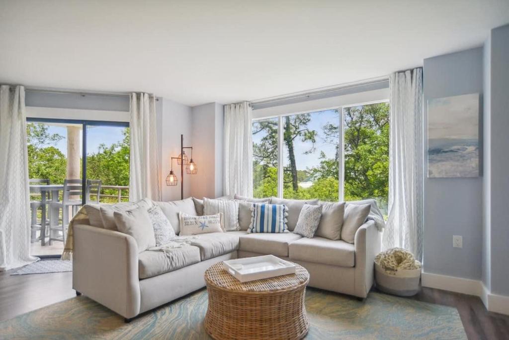 From $77 - Immaculate Beach Villa Spacious Floor Plan, Hilton Head ...