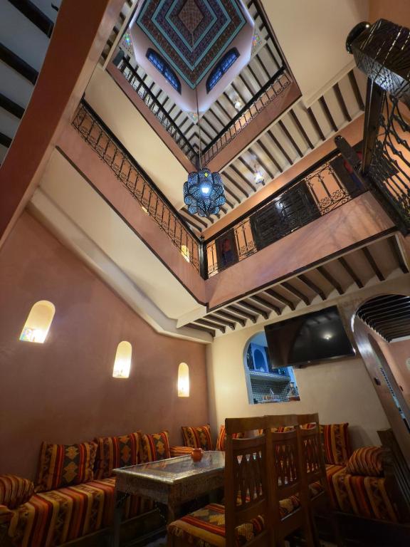 From €66 - Authentic Moroccan Riad with a pool and a rooftop, Marrakech