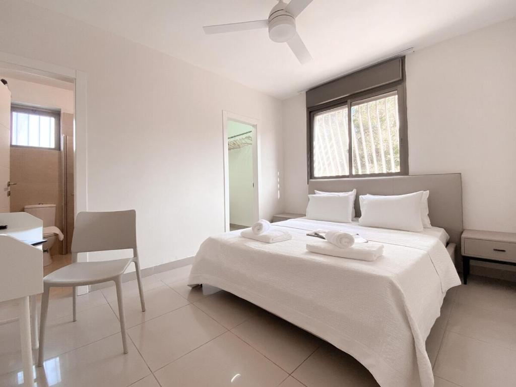 From $55pp - Sunny Bright New 3BR next to Saffra Synagogue, Tel Aviv